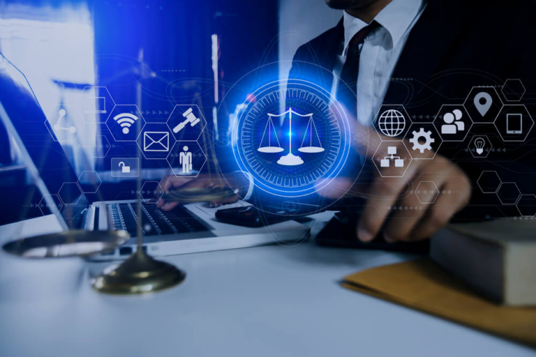 Cidadania digital: o que é, elementos, desafios e mais! - TOTVS