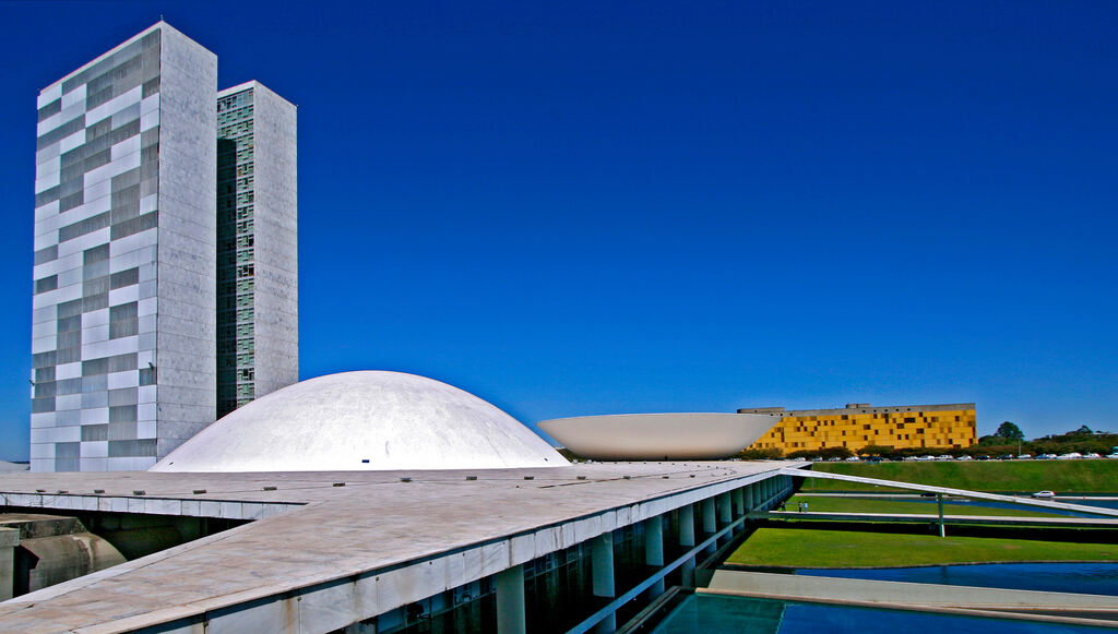 Conheça as Leis Complementares da Reforma Tributária - TOTVS